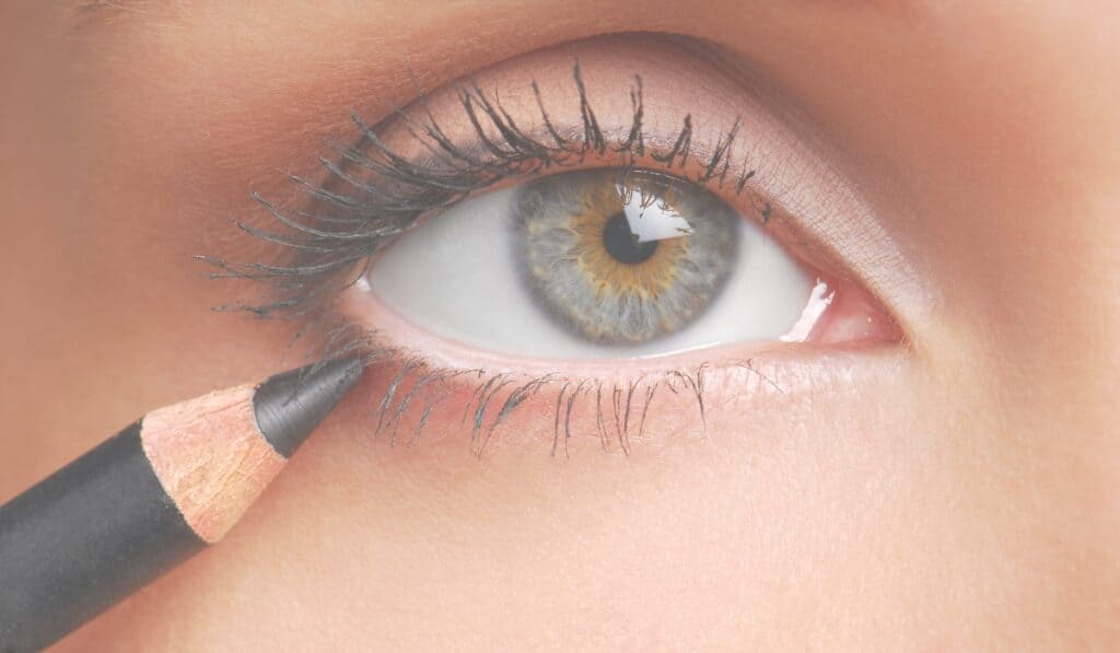 The Best Non-Toxic & Clean Eyeliners - Umbel Organics