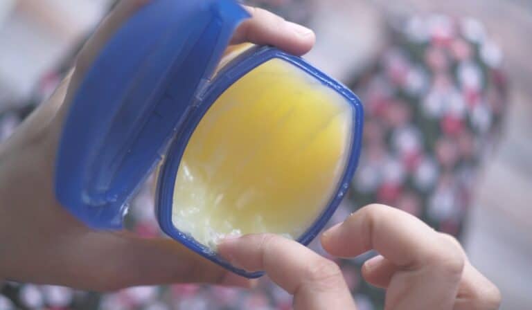 10 Best Non-Toxic Vaseline & Aquaphor Alternatives - Umbel Organics